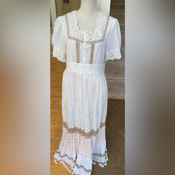 Me 2 Magic | Dresses | Me 2 Magic White Eyelet Womens Maci Dress | Poshmark